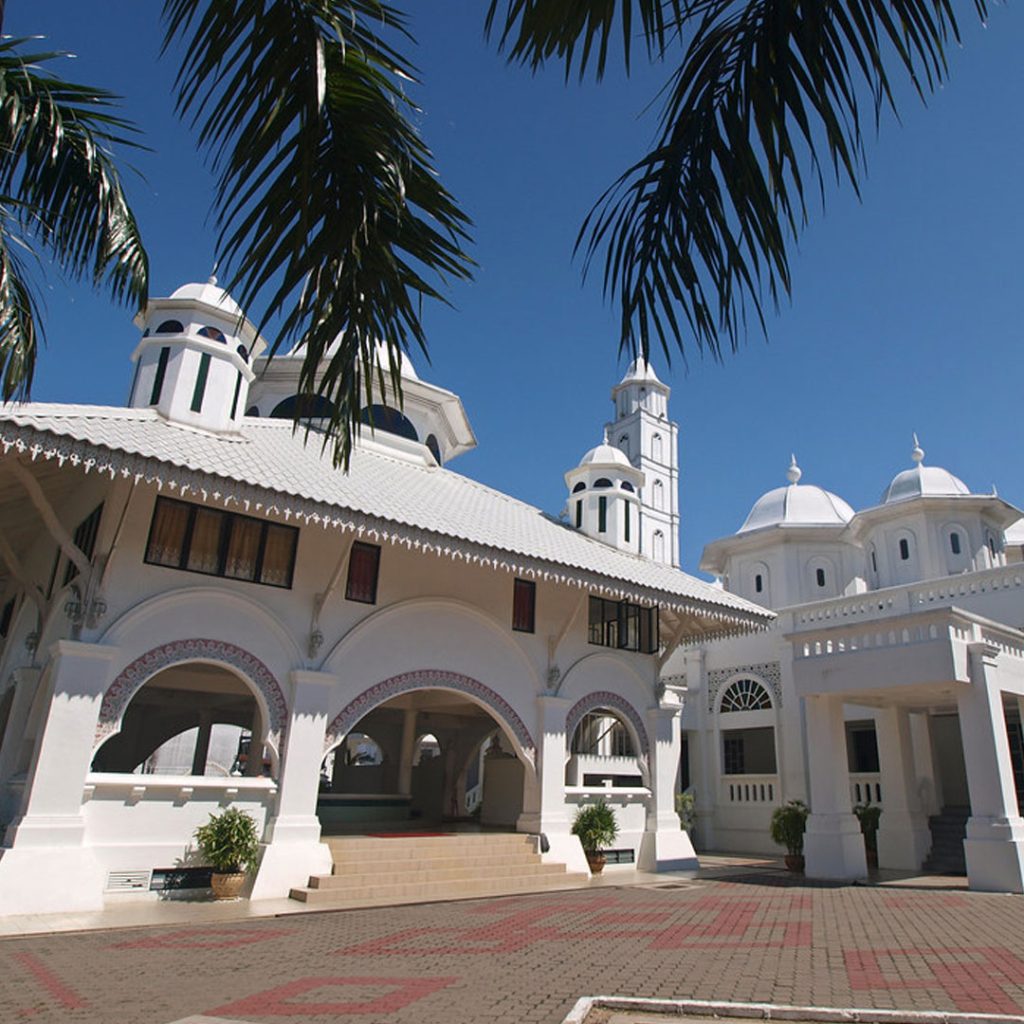 Bantuan Dana 40 Buah Masjid Daif - Yayasan Budi Ihsan Malaysia (YBIM)